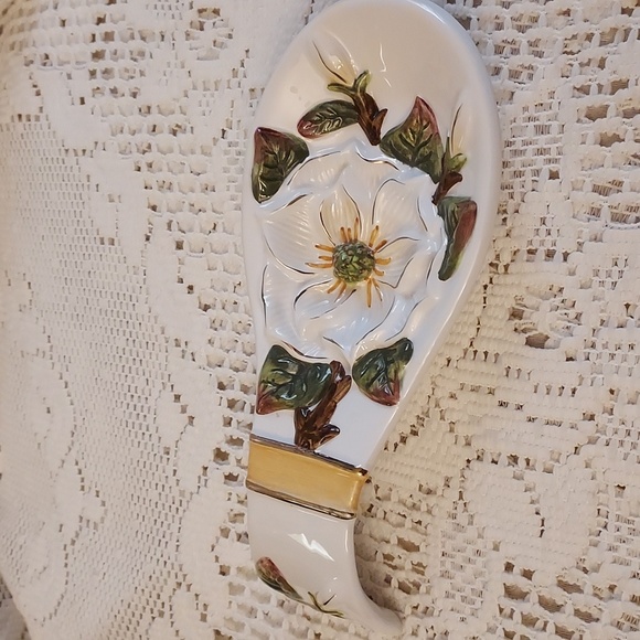 T.M. | Kitchen | Vintage Ceramic Raised Magnolia Floral Spoon Rest ...